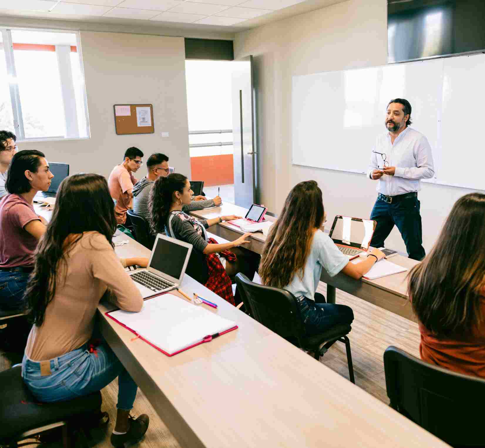 Diferencia entre Magíster y Master: Guía completa